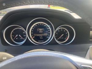 Pelēks Mercedes-Benz C 63 AMG 2013 Panevēža, ar dzinēja tilpumu 6.21 L un nobraukumu 185 tūkst. km par 23800 €, foto 7 vietnē AUTOMOTO.COM.LV
