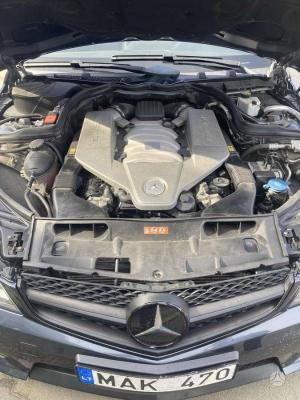 Pelēks Mercedes-Benz C 63 AMG 2013 Panevēža, ar dzinēja tilpumu 6.21 L un nobraukumu 185 tūkst. km par 23800 €, foto 9 vietnē AUTOMOTO.COM.LV