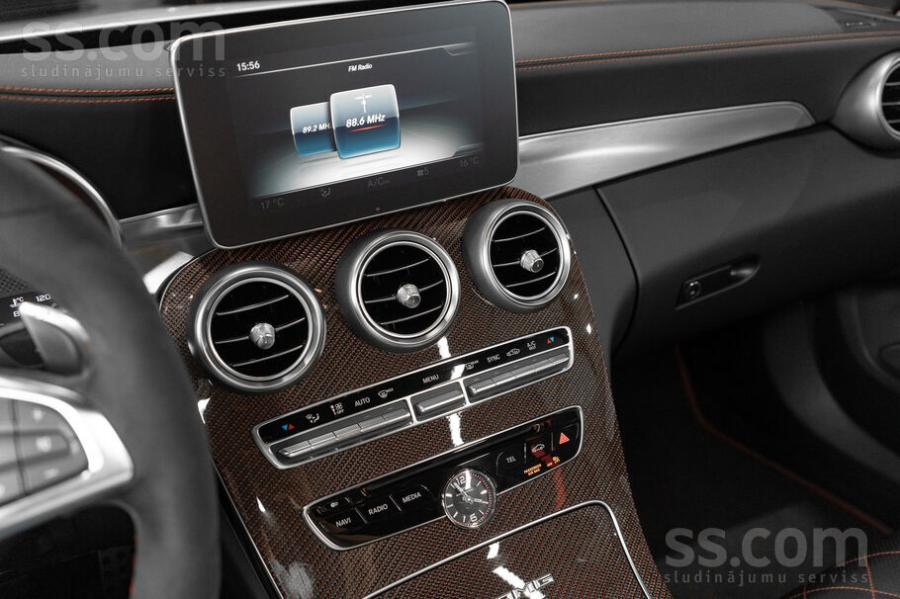 Pelēks Mercedes-Benz C 63 AMG 2015 Rīga, ar dzinēja tilpumu 4.00 L un nobraukumu 41 tūkst. km par 52500 €, foto 22 vietnē AUTOMOTO.COM.LV