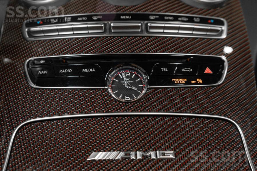 Pelēks Mercedes-Benz C 63 AMG 2015 Rīga, ar dzinēja tilpumu 4.00 L un nobraukumu 41 tūkst. km par 52500 €, foto 24 vietnē AUTOMOTO.COM.LV