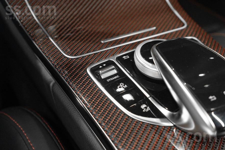 Pelēks Mercedes-Benz C 63 AMG 2015 Rīga, ar dzinēja tilpumu 4.00 L un nobraukumu 41 tūkst. km par 52500 €, foto 26 vietnē AUTOMOTO.COM.LV