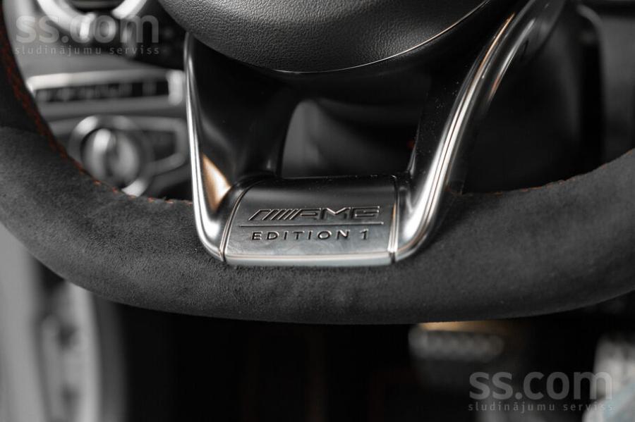 Pelēks Mercedes-Benz C 63 AMG 2015 Rīga, ar dzinēja tilpumu 4.00 L un nobraukumu 41 tūkst. km par 52500 €, foto 30 vietnē AUTOMOTO.COM.LV