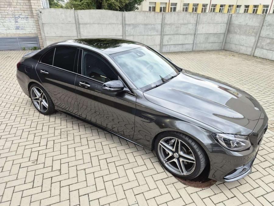 Grey Mercedes-Benz C 63 AMG 2017 in Alytus, with an engine capacity of 3.98 L and mileage of 76 thousand km for 42999 €, photo 1 on AUTOMOTO.COM.LV