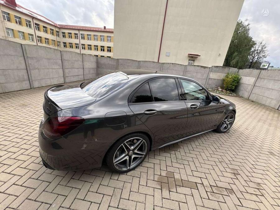 Grey Mercedes-Benz C 63 AMG 2017 in Alytus, with an engine capacity of 3.98 L and mileage of 76 thousand km for 42999 €, photo 4 on AUTOMOTO.COM.LV