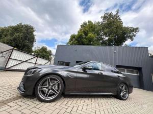 Grey Mercedes-Benz C 63 AMG 2017 in Alytus, with an engine capacity of 3.98 L and mileage of 76 thousand km for 42999 €, photo 6 on AUTOMOTO.COM.LV