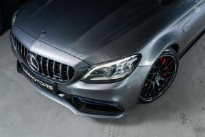 Pelēks Mercedes-Benz C 63 AMG 2019 Viļņa, ar dzinēja tilpumu 3.98 L un nobraukumu 77 tūkst. km par 47999 €, foto 8 vietnē AUTOMOTO.COM.LV