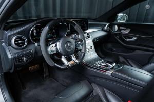 Pelēks Mercedes-Benz C 63 AMG 2019 Viļņa, ar dzinēja tilpumu 3.98 L un nobraukumu 77 tūkst. km par 47999 €, foto 18 vietnē AUTOMOTO.COM.LV