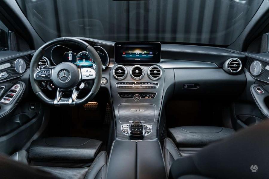 Pelēks Mercedes-Benz C 63 AMG 2019 Viļņa, ar dzinēja tilpumu 3.98 L un nobraukumu 77 tūkst. km par 47999 €, foto 23 vietnē AUTOMOTO.COM.LV