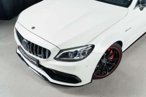 Balts Mercedes-Benz C 63 AMG 2017 Viļņa, ar dzinēja tilpumu 4.00 L un nobraukumu 75 tūkst. km par 51999 €, foto 11 vietnē AUTOMOTO.COM.LV