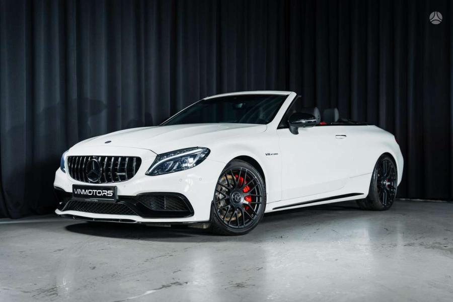 White Mercedes-Benz C 63 AMG 2017 in Vilnius, with an engine capacity of 3.98 L and mileage of 48 thousand km for 49999 €, photo 1 on AUTOMOTO.COM.LV