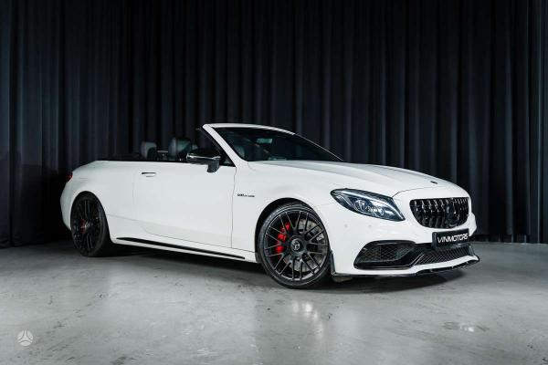 White Mercedes-Benz C 63 AMG 2017 in Vilnius, with an engine capacity of 3.98 L and mileage of 48 thousand km for 49999 €, photo 3 on AUTOMOTO.COM.LV
