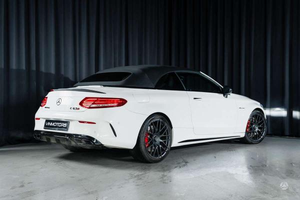 White Mercedes-Benz C 63 AMG 2017 in Vilnius, with an engine capacity of 3.98 L and mileage of 48 thousand km for 49999 €, photo 4 on AUTOMOTO.COM.LV