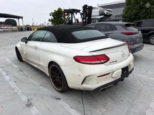 White Mercedes-Benz C 63 AMG 2017 in Kaunas, with an engine capacity of 4.00 L and mileage of 81 thousand km for 36500 €, photo 3 on AUTOMOTO.COM.LV