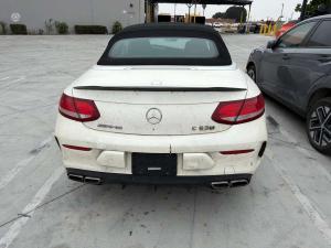 White Mercedes-Benz C 63 AMG 2017 in Kaunas, with an engine capacity of 4.00 L and mileage of 81 thousand km for 36500 €, photo 7 on AUTOMOTO.COM.LV