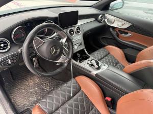 White Mercedes-Benz C 63 AMG 2017 in Kaunas, with an engine capacity of 4.00 L and mileage of 81 thousand km for 36500 €, photo 17 on AUTOMOTO.COM.LV