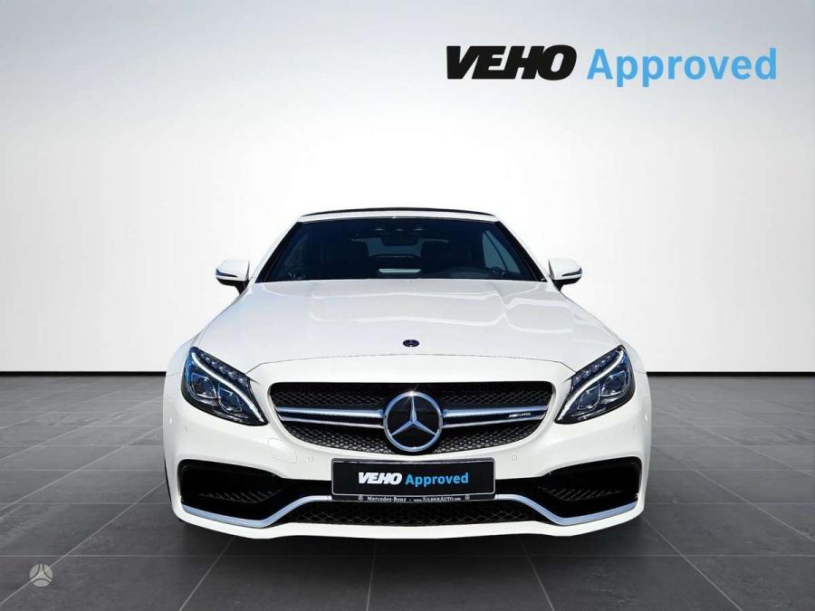 White Mercedes-Benz C 63 AMG 2017 in Klaipeda, with an engine capacity of 3.98 L and mileage of 76 thousand km for 46900 €, photo 9 on AUTOMOTO.COM.LV