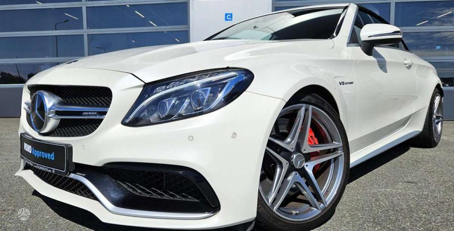 White Mercedes-Benz C 63 AMG 2017 in Klaipeda, with an engine capacity of 3.98 L and mileage of 76 thousand km for 46900 €, photo 11 on AUTOMOTO.COM.LV