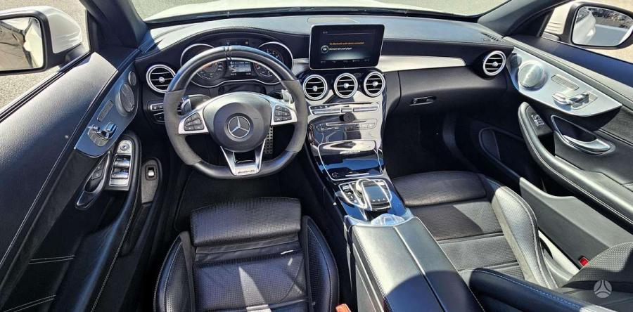 White Mercedes-Benz C 63 AMG 2017 in Klaipeda, with an engine capacity of 3.98 L and mileage of 76 thousand km for 46900 €, photo 24 on AUTOMOTO.COM.LV