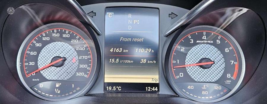 White Mercedes-Benz C 63 AMG 2017 in Klaipeda, with an engine capacity of 3.98 L and mileage of 76 thousand km for 46900 €, photo 39 on AUTOMOTO.COM.LV