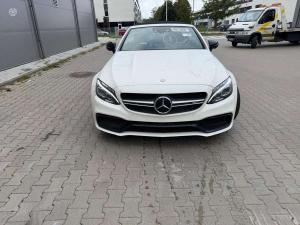 Белый Мерседес Ц 63 АМГ 2017 в Каунас, объемом двигателя 3.98 л и пробегом 82 тыс. км за 36300 €, фото 3 на AUTOMOTO.COM.LV