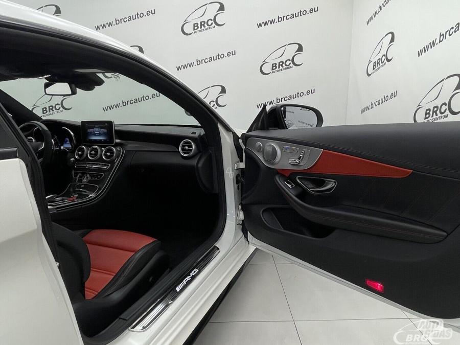White Mercedes-Benz C 63 AMG 2017 in Avizieniai, with an engine capacity of 4.00 L and mileage of 109 thousand km for 41900 €, photo 10 on AUTOMOTO.COM.LV