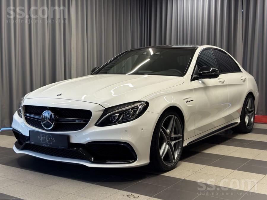Белый Мерседес Ц 63 АМГ 2017 в Рига, объемом двигателя 4.00 л и пробегом 97 тыс. км за 35990 €, фото 1 на AUTOMOTO.COM.LV