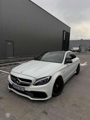 White Mercedes-Benz C 63 AMG 2016 in Vilnius, with an engine capacity of 3.98 L and mileage of 160 thousand km for 31000 €, photo 1 on AUTOMOTO.COM.LV