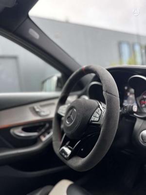 White Mercedes-Benz C 63 AMG 2016 in Vilnius, with an engine capacity of 3.98 L and mileage of 160 thousand km for 31000 €, photo 8 on AUTOMOTO.COM.LV