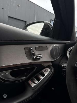 White Mercedes-Benz C 63 AMG 2016 in Vilnius, with an engine capacity of 3.98 L and mileage of 160 thousand km for 31000 €, photo 12 on AUTOMOTO.COM.LV