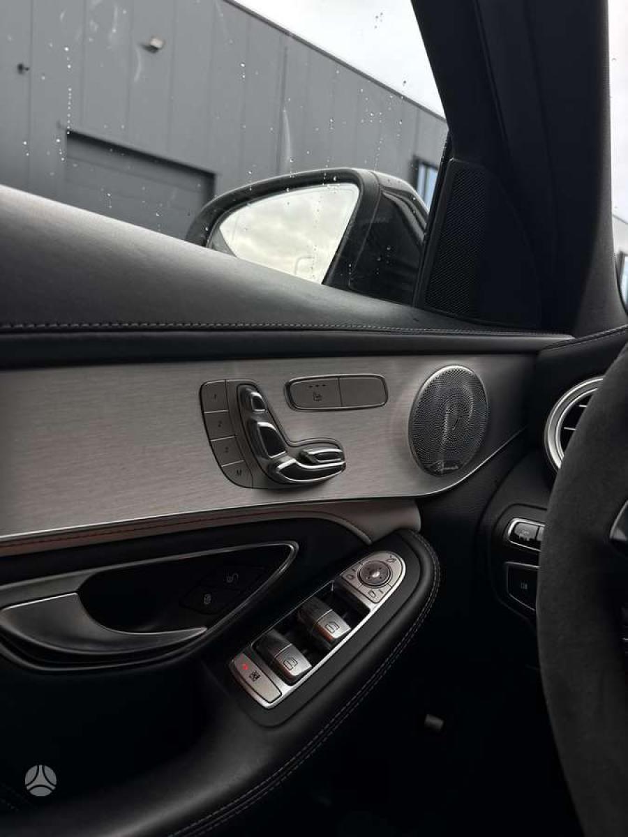 White Mercedes-Benz C 63 AMG 2016 in Vilnius, with an engine capacity of 3.98 L and mileage of 160 thousand km for 31000 €, photo 12 on AUTOMOTO.COM.LV