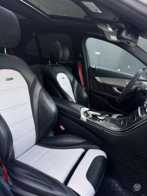 White Mercedes-Benz C 63 AMG 2016 in Vilnius, with an engine capacity of 3.98 L and mileage of 160 thousand km for 31000 €, photo 15 on AUTOMOTO.COM.LV