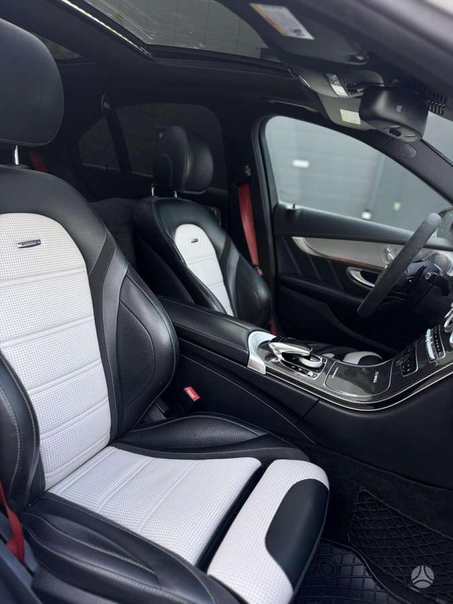 White Mercedes-Benz C 63 AMG 2016 in Vilnius, with an engine capacity of 3.98 L and mileage of 160 thousand km for 31000 €, photo 15 on AUTOMOTO.COM.LV