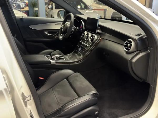 Balts Mercedes-Benz C 63 AMG 2017 Mārupe, ar dzinēja tilpumu 3.00 L un nobraukumu 114 tūkst. km par 36990 €, foto 7 vietnē AUTOMOTO.COM.LV