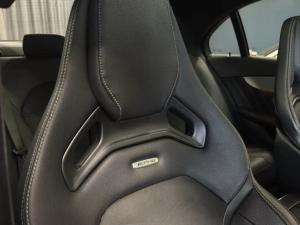 Balts Mercedes-Benz C 63 AMG 2017 Mārupe, ar dzinēja tilpumu 3.00 L un nobraukumu 114 tūkst. km par 36990 €, foto 9 vietnē AUTOMOTO.COM.LV