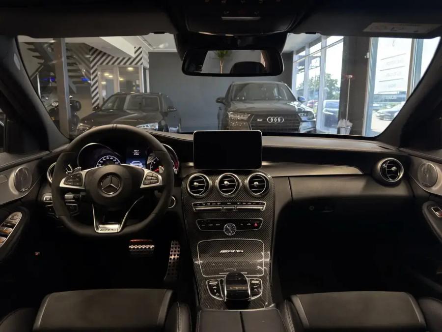 Balts Mercedes-Benz C 63 AMG 2017 Mārupe, ar dzinēja tilpumu 3.00 L un nobraukumu 114 tūkst. km par 36990 €, foto 10 vietnē AUTOMOTO.COM.LV