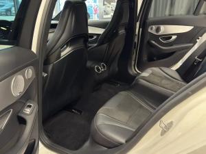 Balts Mercedes-Benz C 63 AMG 2017 Mārupe, ar dzinēja tilpumu 3.00 L un nobraukumu 114 tūkst. km par 36990 €, foto 11 vietnē AUTOMOTO.COM.LV