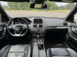Balts Mercedes-Benz C 63 AMG 2009 Rīga, ar dzinēja tilpumu 6.21 L un nobraukumu 260 tūkst. km par 15450 €, foto 22 vietnē AUTOMOTO.COM.LV
