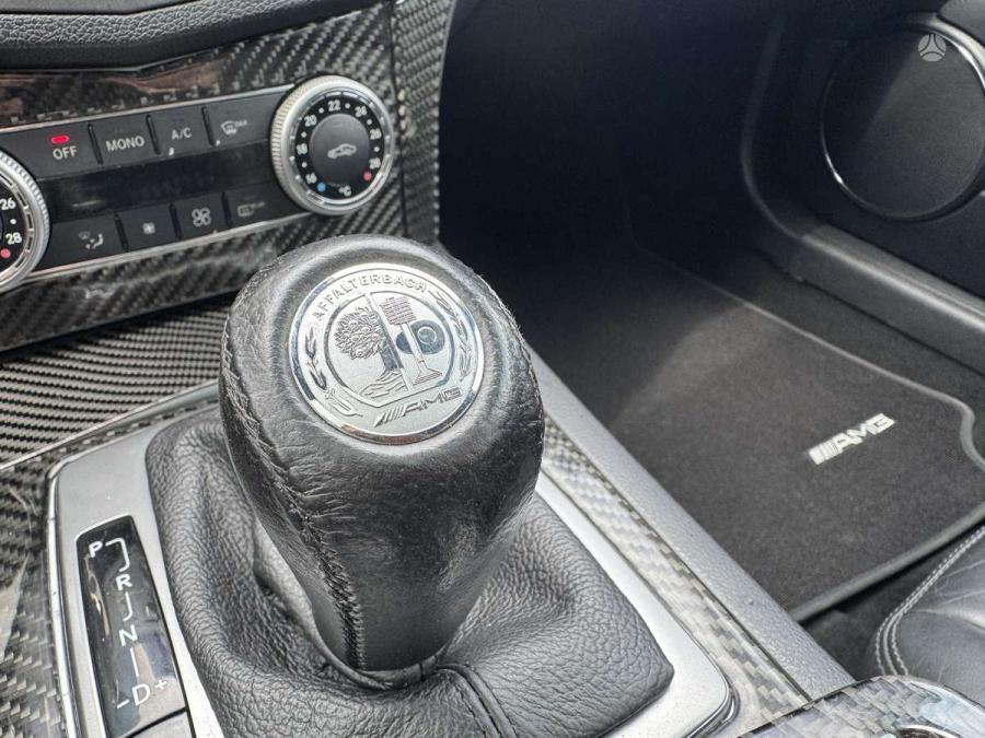 Balts Mercedes-Benz C 63 AMG 2009 Rīga, ar dzinēja tilpumu 6.21 L un nobraukumu 260 tūkst. km par 15450 €, foto 28 vietnē AUTOMOTO.COM.LV