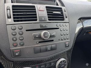 Balts Mercedes-Benz C 63 AMG 2009 Rīga, ar dzinēja tilpumu 6.21 L un nobraukumu 260 tūkst. km par 15450 €, foto 31 vietnē AUTOMOTO.COM.LV