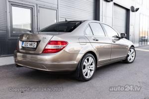Smilšu krāsa Mercedes-Benz C-Class 2007 Tallina, ar dzinēja tilpumu 2.10 L un nobraukumu 159 tūkst. km par 6999 €, foto 6 vietnē AUTOMOTO.COM.LV