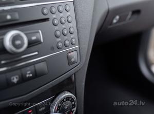 Smilšu krāsa Mercedes-Benz C-Class 2007 Tallina, ar dzinēja tilpumu 2.10 L un nobraukumu 159 tūkst. km par 6999 €, foto 20 vietnē AUTOMOTO.COM.LV