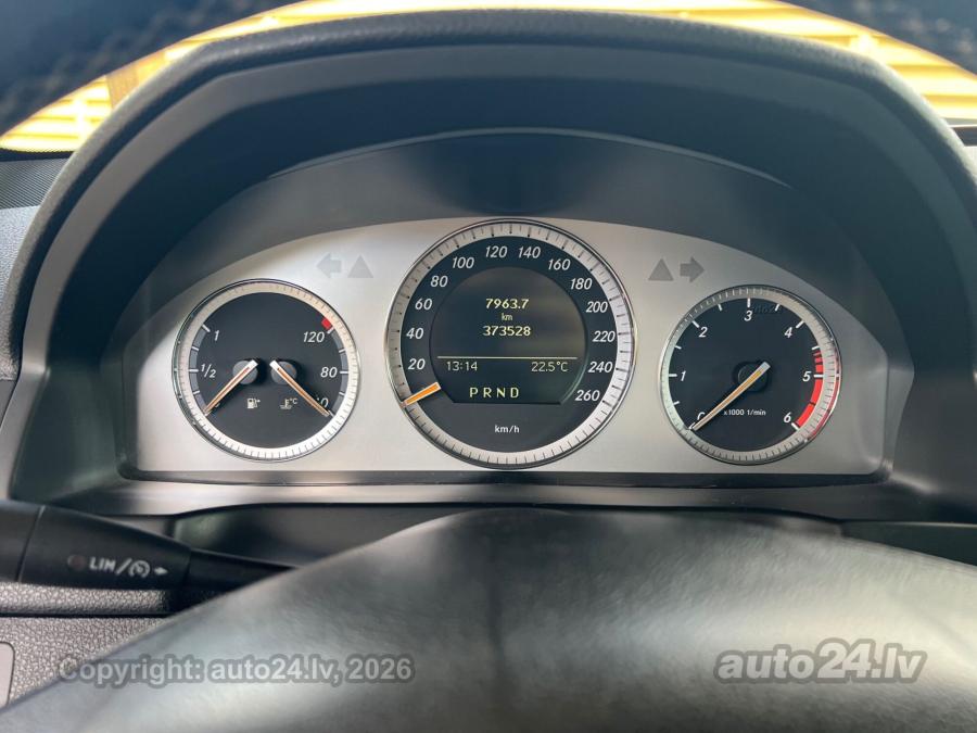 Smilšu krāsa Mercedes-Benz C-Class 2008 Tallina, ar dzinēja tilpumu 2.10 L un nobraukumu 374 tūkst. km par 4999 €, foto 8 vietnē AUTOMOTO.COM.LV