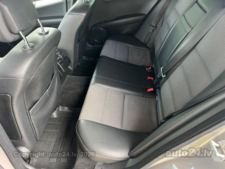 Smilšu krāsa Mercedes-Benz C-Class 2008 Tallina, ar dzinēja tilpumu 2.10 L un nobraukumu 374 tūkst. km par 4999 €, foto 11 vietnē AUTOMOTO.COM.LV