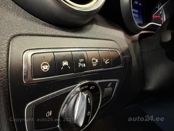 Black Mercedes-Benz C-Class 2016 in Tartu, with an engine capacity of 0.00 L and mileage of 90 thousand km for 33900 €, photo 11 on AUTOMOTO.COM.LV