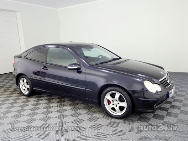 Melns Mercedes-Benz C-Class 2004 Tallina, ar dzinēja tilpumu 2.20 L un nobraukumu 229 tūkst. km par 999 €, foto 1 vietnē AUTOMOTO.COM.LV