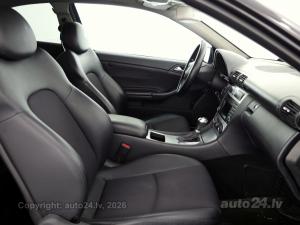 Melns Mercedes-Benz C-Class 2010 Tallina, ar dzinēja tilpumu 2.10 L un nobraukumu 229 tūkst. km par 3199 €, foto 7 vietnē AUTOMOTO.COM.LV