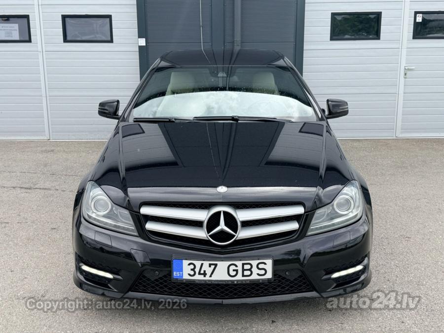 Melns Mercedes-Benz C-Class 2011 Tartu, ar dzinēja tilpumu 2.10 L un nobraukumu 305 tūkst. km par 8999 €, foto 3 vietnē AUTOMOTO.COM.LV