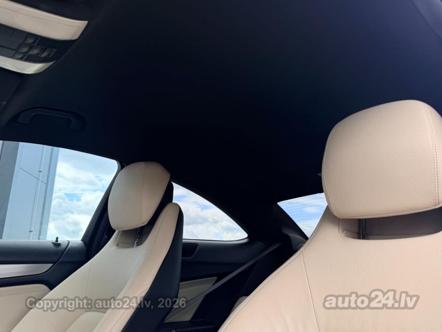 Melns Mercedes-Benz C-Class 2011 Tartu, ar dzinēja tilpumu 2.10 L un nobraukumu 305 tūkst. km par 8999 €, foto 14 vietnē AUTOMOTO.COM.LV