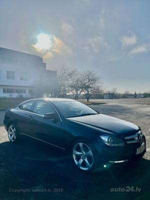Black Mercedes-Benz C-Class 2013 in Tallinn, with an engine capacity of 2.10 L and mileage of 189 thousand km for 11500 €, photo  on AUTOMOTO.COM.LV