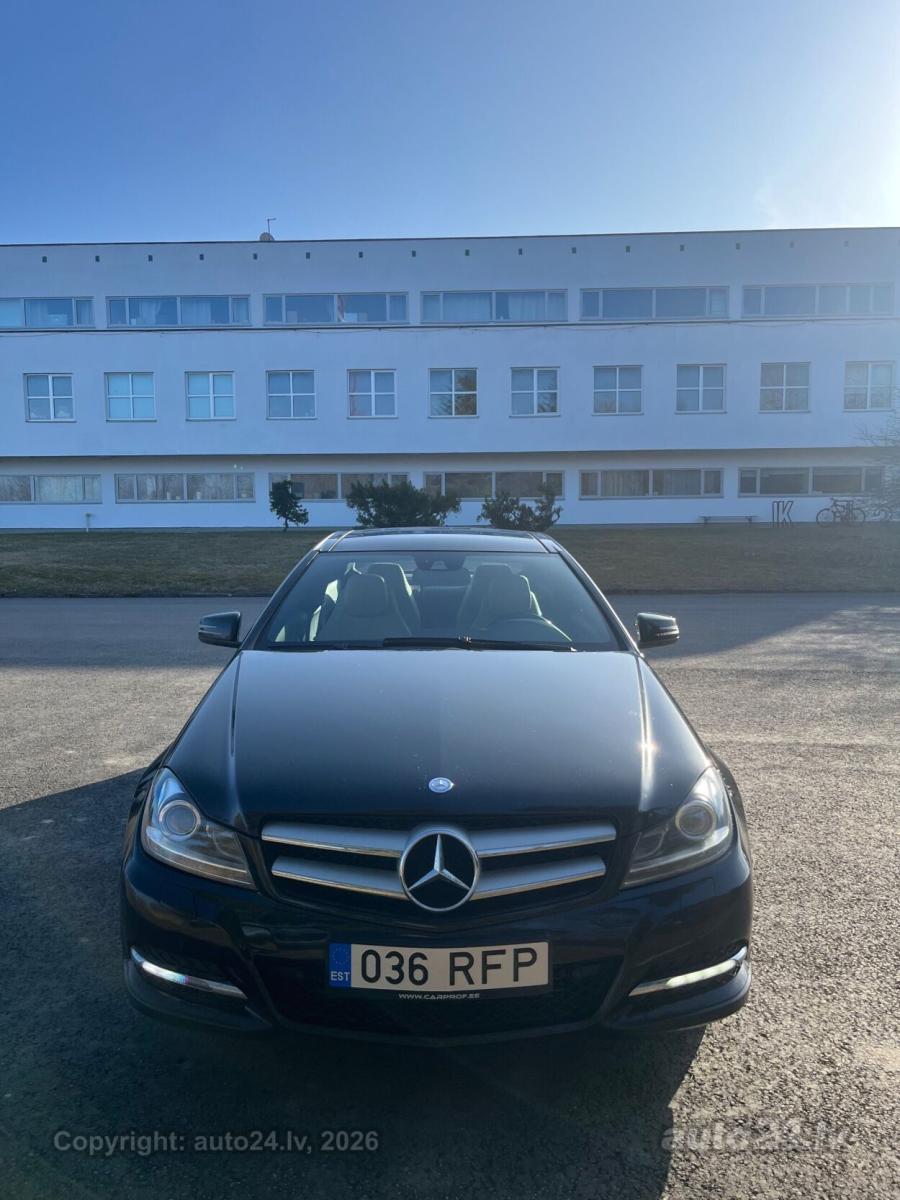 Black Mercedes-Benz C-Class 2013 in Tallinn, with an engine capacity of 2.10 L and mileage of 189 thousand km for 11500 €, photo 5 on AUTOMOTO.COM.LV